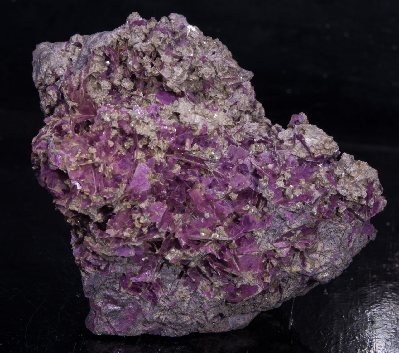 Gem Tabular Ruby Cluster: An Unique Crystal Habit - The Fluorescent ...