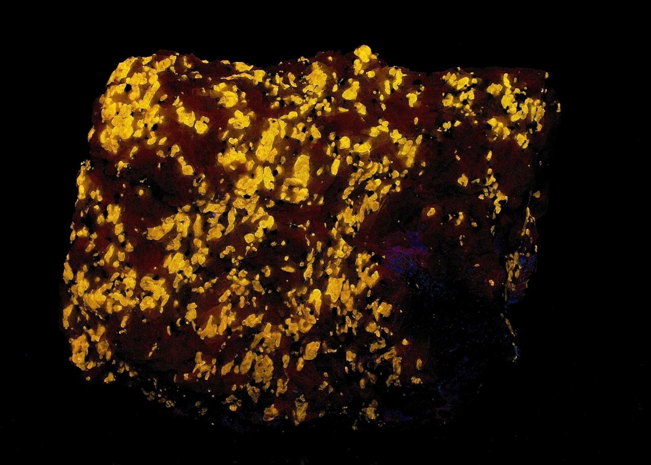 Common Fluorescent Minerals - The Fluorescent Mineral Society