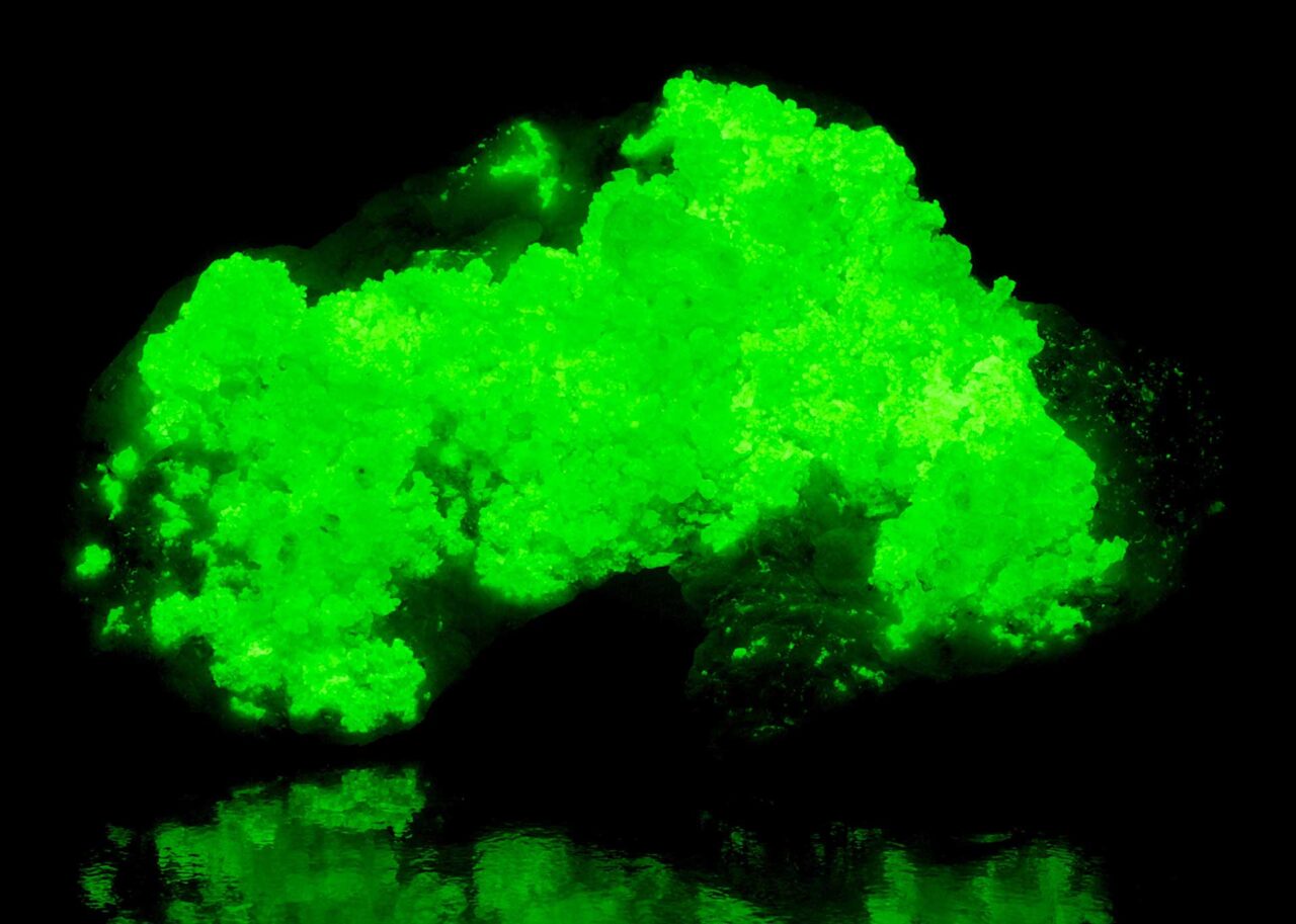 Common Fluorescent Minerals - The Fluorescent Mineral Society